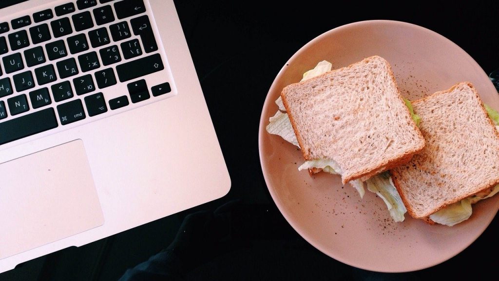 The Real Dangers Of Working Through Lunch | Cubicle Therapy