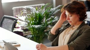 The Real Dangers Of Working Through Lunch | Cubicle Therapy