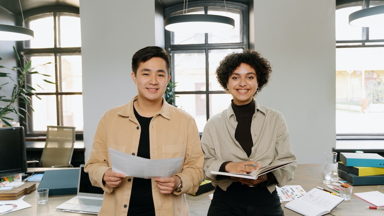 Colleague vs Coworker - Know The Difference | Cubicle Therapy